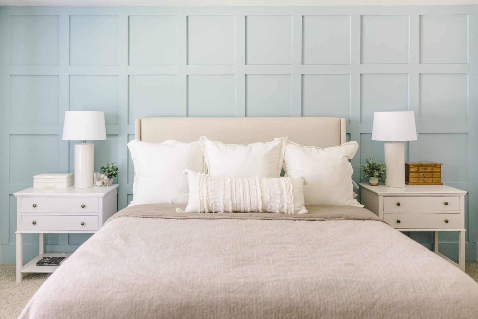 Kane Bay Villa | Master Bedroom Accent Wall - amandakanephotography.com